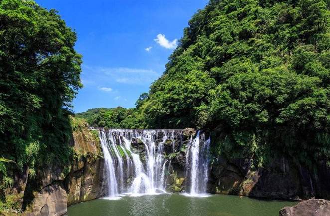 [Premium] 10:20 AM Yes Fox Township Taiwan Bus Tour Jiufen Night View ...